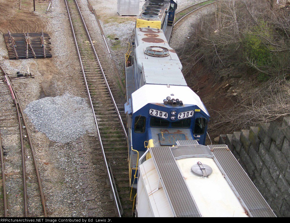 CSX 2304 roof details